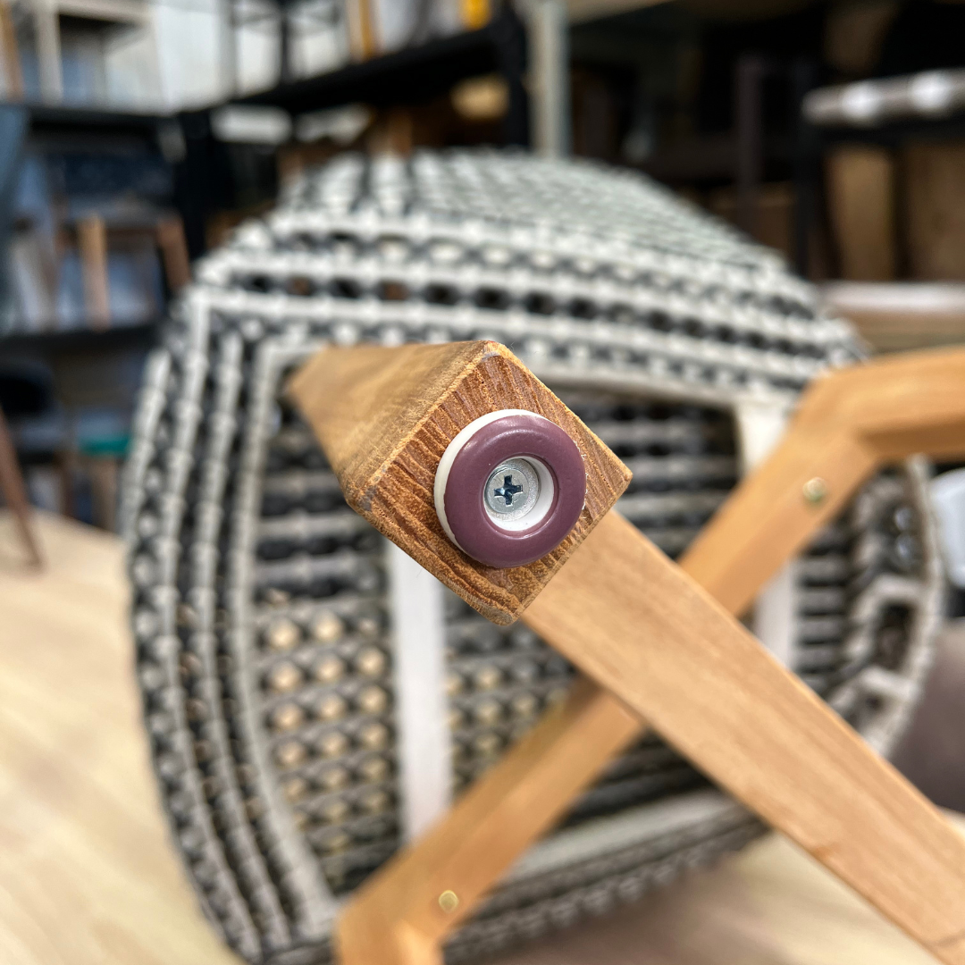 Silicone Furniture Leg Protection - Floor Protectors | ChairLegsCaps ...